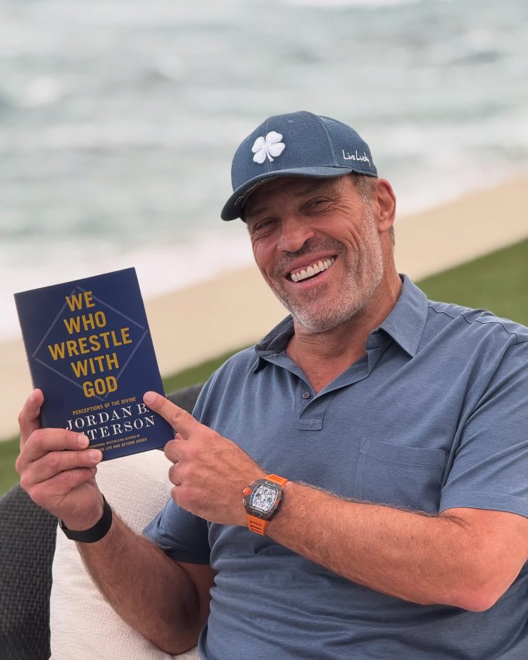 Tony Robbins Height: How Tall Is The Legendary Motivator?